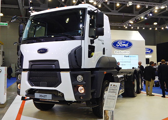 Обзор трехосного седельного тягача Ford Cargo 3542T LR